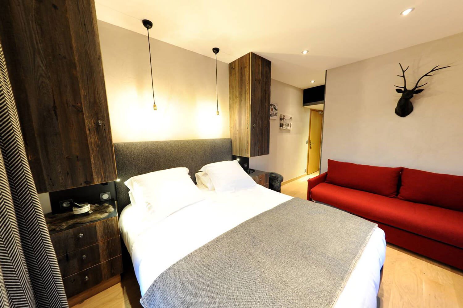 Hôtel *CLIENT* - Cortalu - Aménagement d'espaces et menuiserie